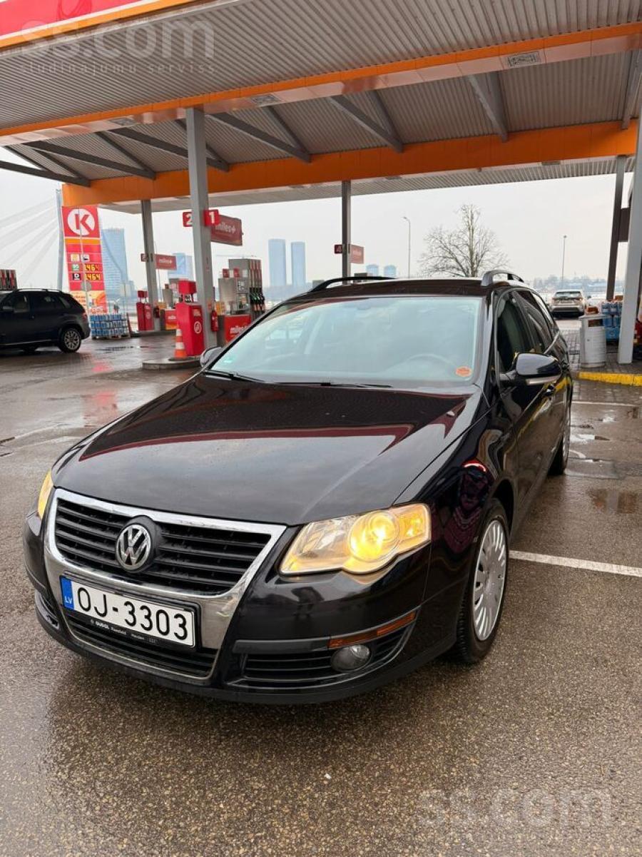 Blue Volkswagen Passat B6 2008 in Riga, with an engine capacity of 2.00 L and mileage of 215 thousand km for 3150 €, photo 4 on AUTOMOTO.COM.LV