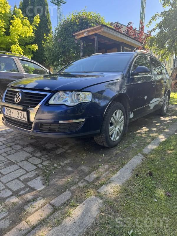 Zils Volkswagen Passat B6 2008 Cēsis, ar dzinēja tilpumu 2.00 L un nobraukumu 533 tūkst. km par 1300 €, foto 1 vietnē AUTOMOTO.COM.LV
