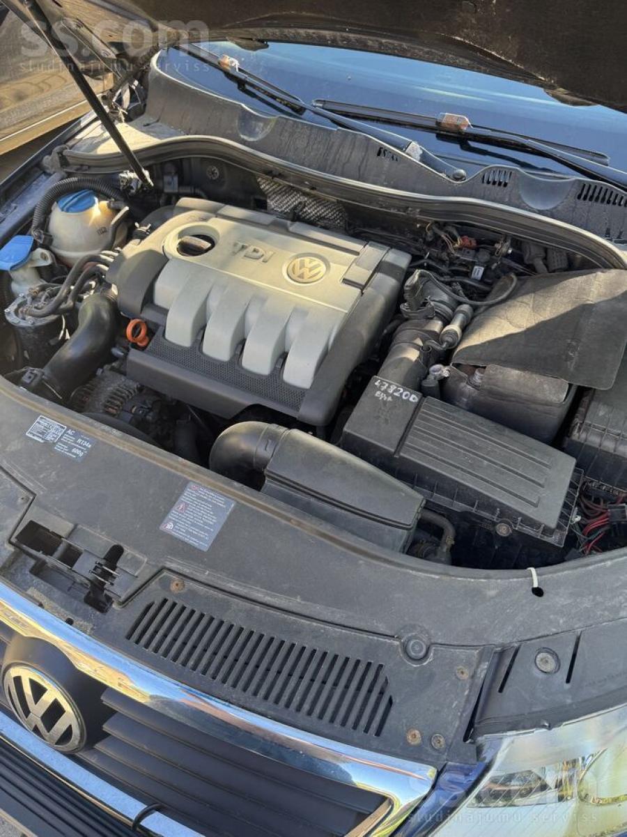 Zils Volkswagen Passat B6 2008 Cēsis, ar dzinēja tilpumu 2.00 L un nobraukumu 533 tūkst. km par 1300 €, foto 9 vietnē AUTOMOTO.COM.LV