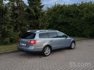 Blue Volkswagen Passat B6 2008 in Dobele, with an engine capacity of 2.00 L and mileage of 355 thousand km for 1685 €, photo 4 on AUTOMOTO.COM.LV