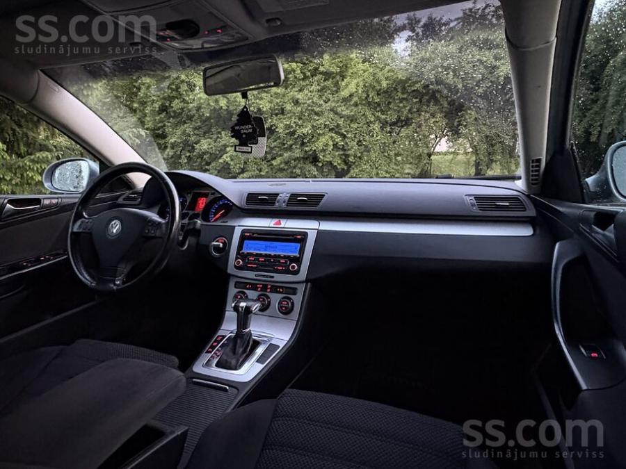 Blue Volkswagen Passat B6 2008 in Dobele, with an engine capacity of 2.00 L and mileage of 355 thousand km for 1685 €, photo 5 on AUTOMOTO.COM.LV