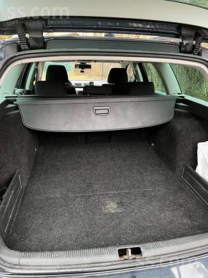 Blue Volkswagen Passat B6 2008 in Riga, with an engine capacity of 2.00 L and mileage of 290 thousand km for 1850 €, photo 7 on AUTOMOTO.COM.LV