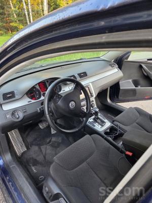 Blue Volkswagen Passat B6 2008 in Riga, with an engine capacity of 2.00 L and mileage of 378 thousand km for 1150 €, photo 5 on AUTOMOTO.COM.LV
