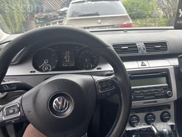 Zils Volkswagen Passat B6 2009 Tukums, ar dzinēja tilpumu 2.00 L un nobraukumu 376 tūkst. km par 950 €, foto 5 vietnē AUTOMOTO.COM.LV