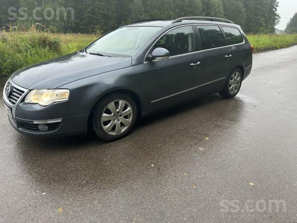 Zils Volkswagen Passat B6 2009 Tukums, ar dzinēja tilpumu 2.00 L un nobraukumu 296 tūkst. km par 2200 €, foto 1 vietnē AUTOMOTO.COM.LV