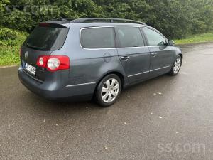 Zils Volkswagen Passat B6 2009 Tukums, ar dzinēja tilpumu 2.00 L un nobraukumu 296 tūkst. km par 2200 €, foto 4 vietnē AUTOMOTO.COM.LV