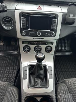 Zils Volkswagen Passat B6 2009 Tukums, ar dzinēja tilpumu 2.00 L un nobraukumu 296 tūkst. km par 2200 €, foto 7 vietnē AUTOMOTO.COM.LV