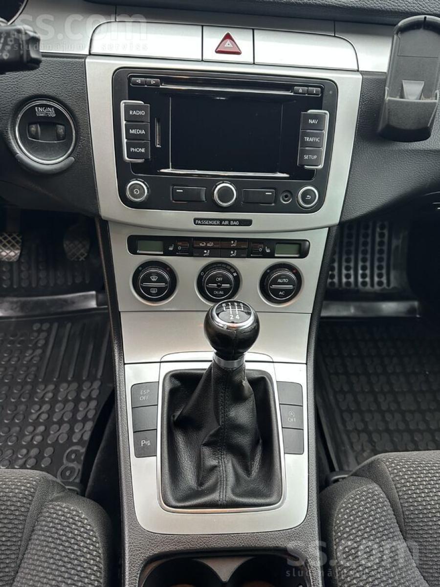 Zils Volkswagen Passat B6 2009 Tukums, ar dzinēja tilpumu 2.00 L un nobraukumu 296 tūkst. km par 2200 €, foto 7 vietnē AUTOMOTO.COM.LV