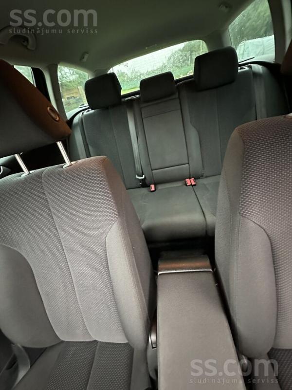 Zils Volkswagen Passat B6 2009 Tukums, ar dzinēja tilpumu 2.00 L un nobraukumu 296 tūkst. km par 2200 €, foto 7 vietnē AUTOMOTO.COM.LV