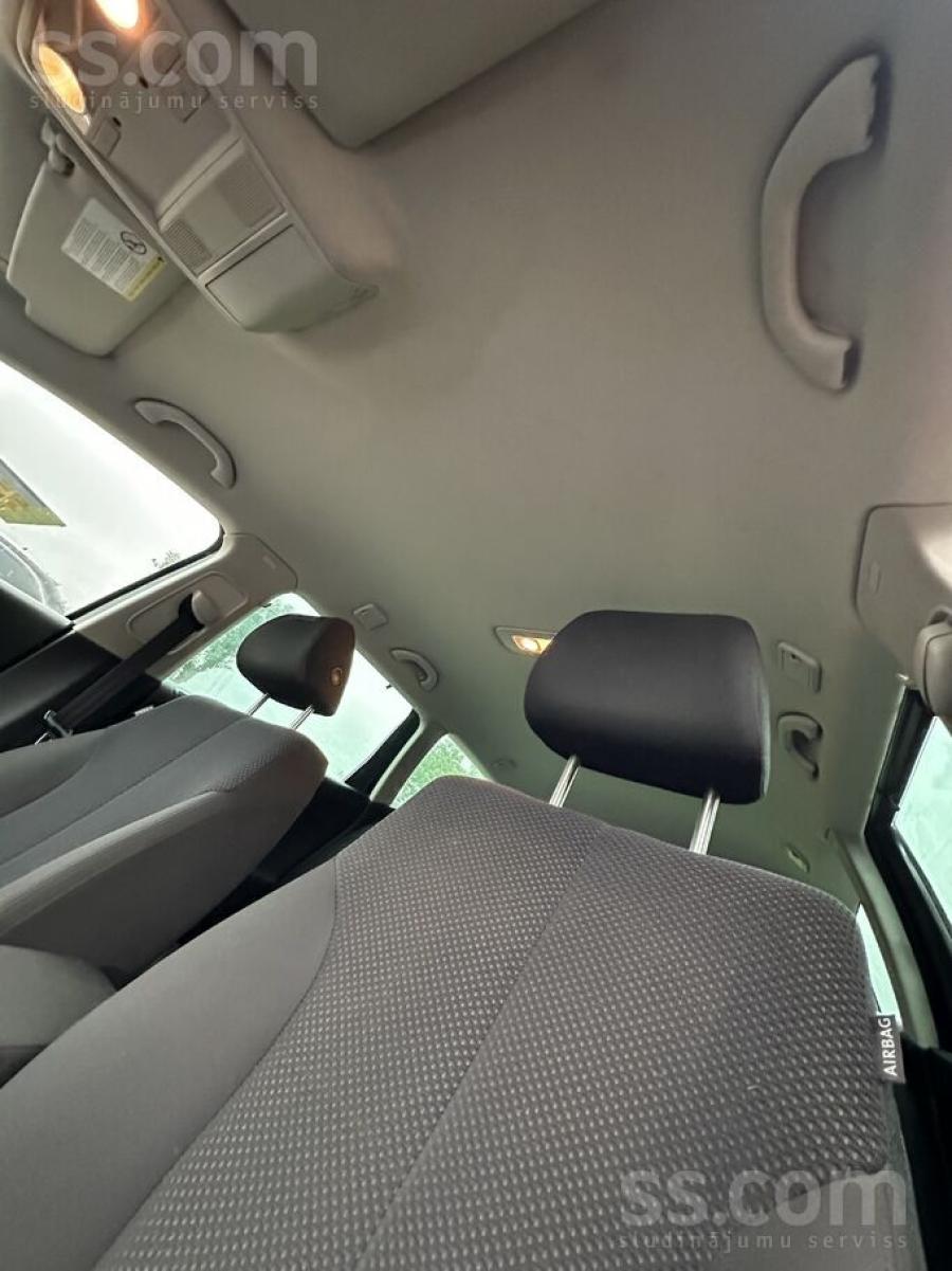 Zils Volkswagen Passat B6 2009 Tukums, ar dzinēja tilpumu 2.00 L un nobraukumu 296 tūkst. km par 2200 €, foto 9 vietnē AUTOMOTO.COM.LV