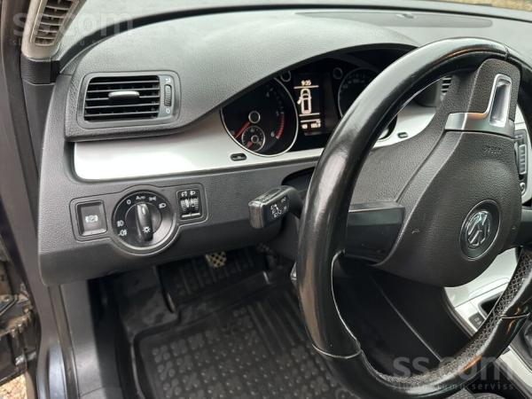 Zils Volkswagen Passat B6 2009 Tukums, ar dzinēja tilpumu 2.00 L un nobraukumu 296 tūkst. km par 2200 €, foto 9 vietnē AUTOMOTO.COM.LV