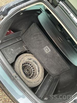 Zils Volkswagen Passat B6 2009 Tukums, ar dzinēja tilpumu 2.00 L un nobraukumu 296 tūkst. km par 2200 €, foto 14 vietnē AUTOMOTO.COM.LV