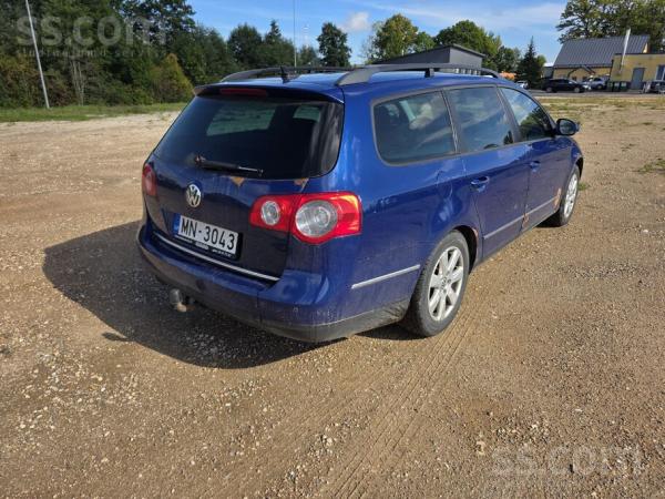 Zils Volkswagen Passat B6 2009 Gulbene, ar dzinēja tilpumu 2.00 L un nobraukumu 321 tūkst. km par 800 €, foto 4 vietnē AUTOMOTO.COM.LV
