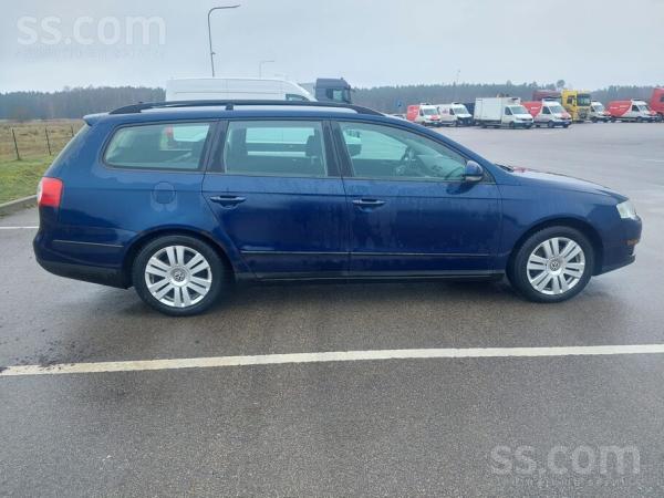 Blue Volkswagen Passat B6 2010 in Riga, with an engine capacity of 2.00 L and mileage of 360 thousand km for 2300 €, photo 5 on AUTOMOTO.COM.LV