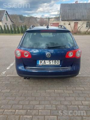 Zils Volkswagen Passat B6 2010 Rīga, ar dzinēja tilpumu 2.00 L un nobraukumu 365 tūkst. km par 1900 €, foto 5 vietnē AUTOMOTO.COM.LV