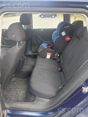 Zils Volkswagen Passat B6 2010 Rīga, ar dzinēja tilpumu 2.00 L un nobraukumu 365 tūkst. km par 1900 €, foto 9 vietnē AUTOMOTO.COM.LV