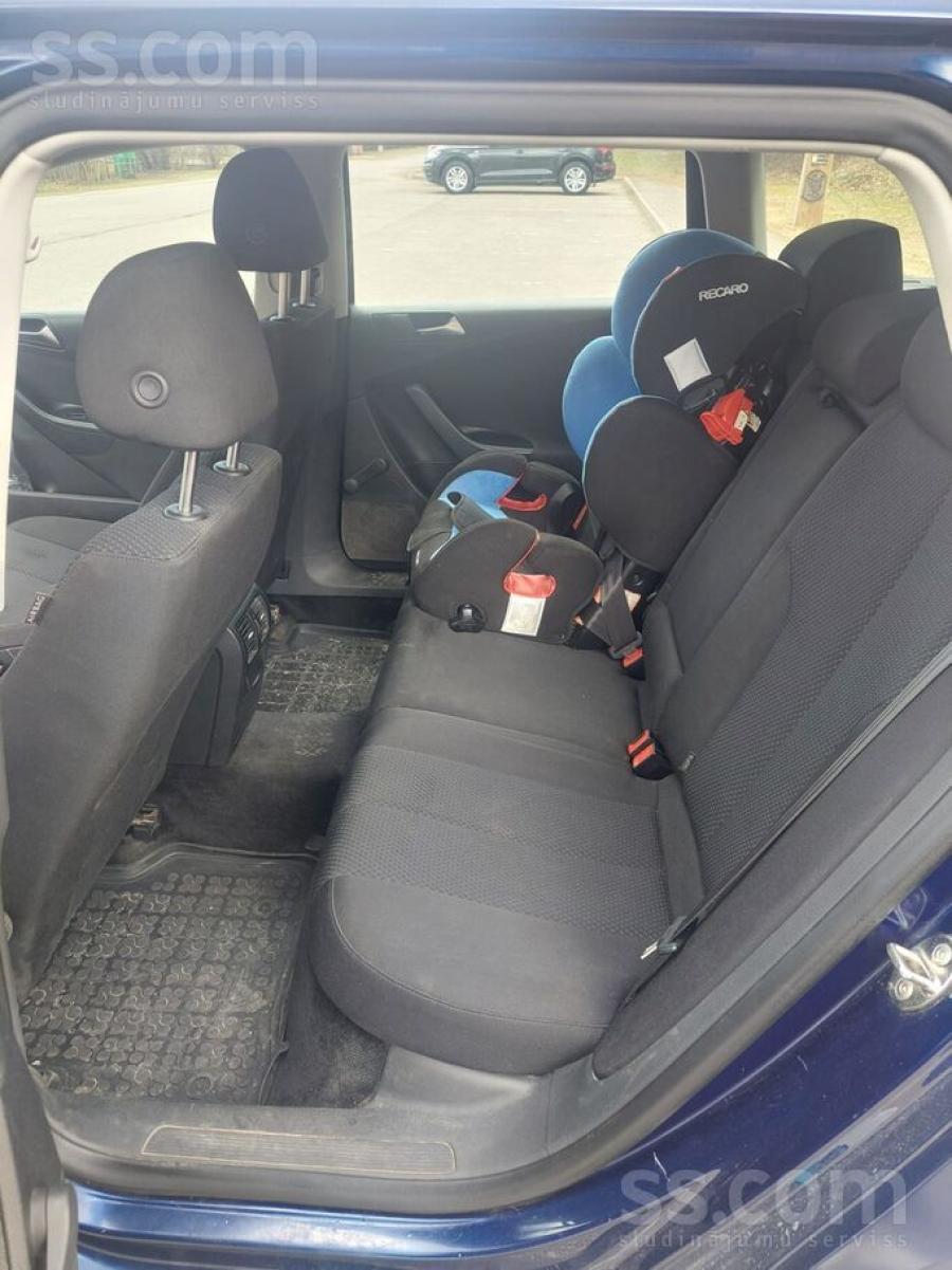 Zils Volkswagen Passat B6 2010 Rīga, ar dzinēja tilpumu 2.00 L un nobraukumu 365 tūkst. km par 1900 €, foto 9 vietnē AUTOMOTO.COM.LV