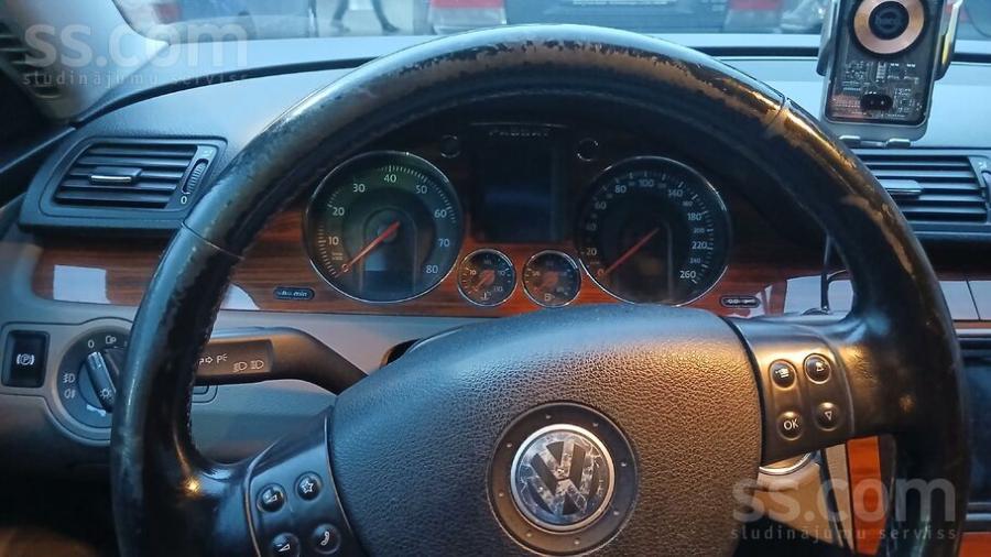 Brown Volkswagen Passat B6 2005 in Riga, with an engine capacity of 2.00 L and mileage of 271 thousand km for 1600 €, photo 4 on AUTOMOTO.COM.LV