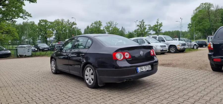 Brūns Volkswagen Passat B6 2005 Valmiera, ar dzinēja tilpumu 1.90 L un nobraukumu 253 tūkst. km par 1500 €, foto 5 vietnē AUTOMOTO.COM.LV