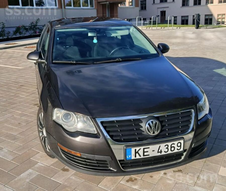 Коричневый Фольксваген Пассат Б6 2006 в Алуксне, объемом двигателя 1.90 л и пробегом 0 тыс. км за 1000 €, фото 1 на AUTOMOTO.COM.LV