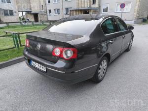 Brown Volkswagen Passat B6 2007 in Riga, with an engine capacity of 2.00 L and mileage of 314 thousand km for 820 €, photo 3 on AUTOMOTO.COM.LV