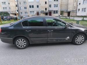 Brown Volkswagen Passat B6 2007 in Riga, with an engine capacity of 2.00 L and mileage of 314 thousand km for 820 €, photo 5 on AUTOMOTO.COM.LV