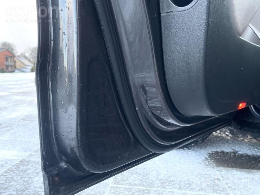 Brūns Volkswagen Passat B6 2007 Ogre, ar dzinēja tilpumu 3.20 L un nobraukumu 219 tūkst. km par 2500 €, foto 14 vietnē AUTOMOTO.COM.LV