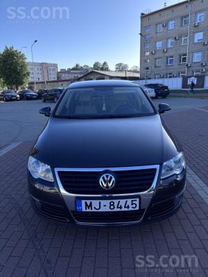 Brown Volkswagen Passat B6 2008 in Liepaja, with an engine capacity of 2.00 L and mileage of 179 thousand km for 2900 €, photo 3 on AUTOMOTO.COM.LV