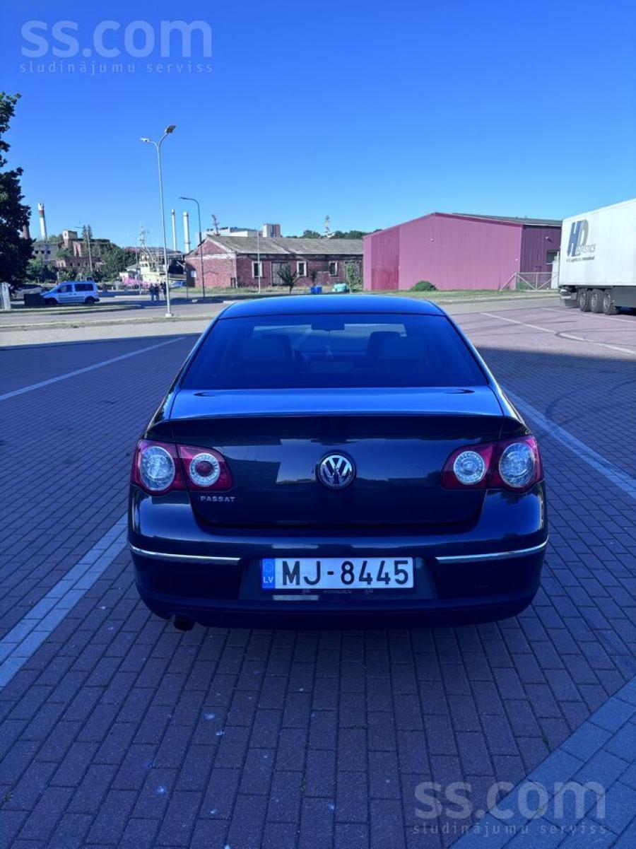 Brown Volkswagen Passat B6 2008 in Liepaja, with an engine capacity of 2.00 L and mileage of 179 thousand km for 2900 €, photo 5 on AUTOMOTO.COM.LV