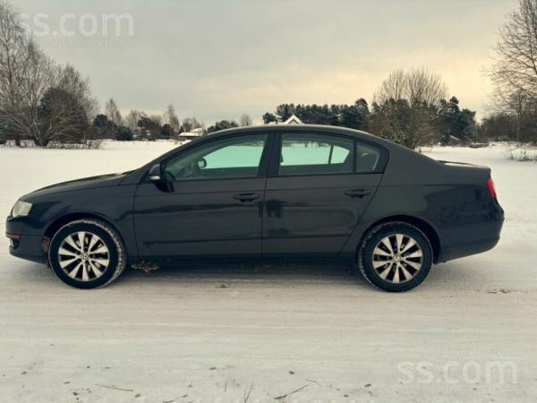 Brown Volkswagen Passat B6 2009 in Ogre, with an engine capacity of 2.00 L and mileage of 352 thousand km for 1500 €, photo 5 on AUTOMOTO.COM.LV