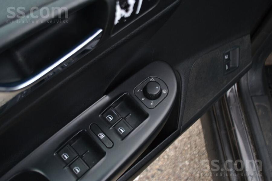Brūns Volkswagen Passat B6 2006 Rīga, ar dzinēja tilpumu 2.00 L un nobraukumu 401 tūkst. km par 1950 €, foto 9 vietnē AUTOMOTO.COM.LV