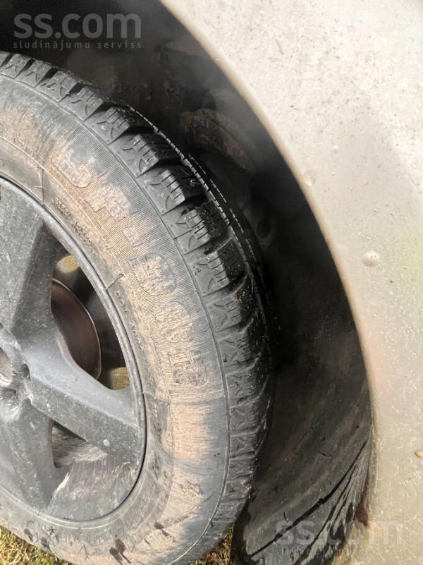 Brūns Volkswagen Passat B6 2006 Valmiera, ar dzinēja tilpumu 1.90 L un nobraukumu 330 tūkst. km par 990 €, foto 8 vietnē AUTOMOTO.COM.LV