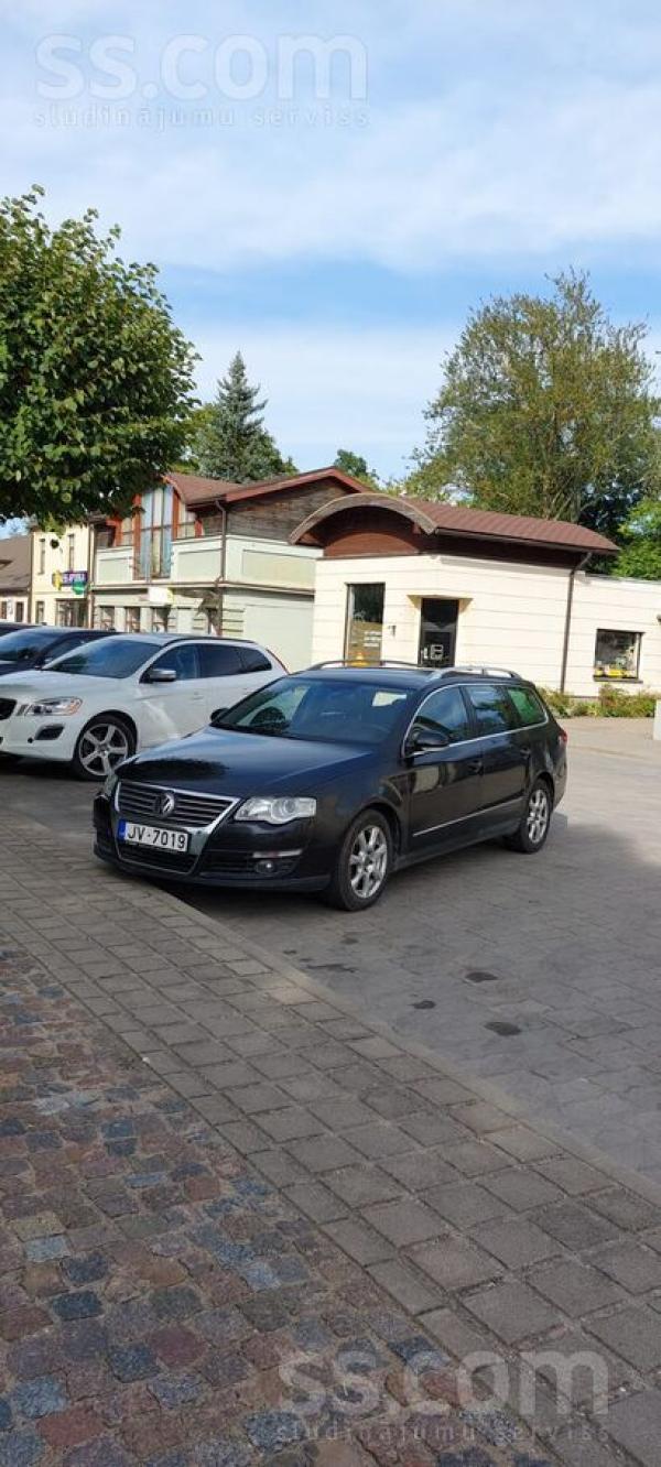 Фольксваген Пассат Б6 2006 в Елгава на AUTOMOTO.COM.LV Коричневый Фольксваген Пассат Б6 2006 в Елгава, объемом двигателя 2.00 л и пробегом 409 тыс. км за 2450 €, фото 4 на AUTOMOTO.COM.LV