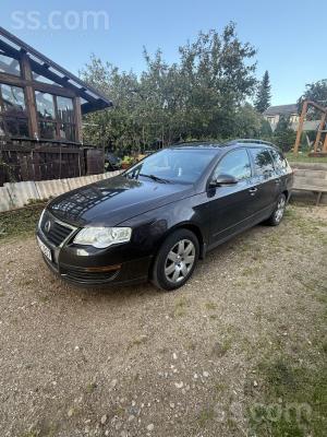 Brown Volkswagen Passat B6 2006 in Rezekne, with an engine capacity of 1.90 L and mileage of 341 thousand km for 1100 €, photo 3 on AUTOMOTO.COM.LV