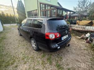 Brown Volkswagen Passat B6 2006 in Rezekne, with an engine capacity of 1.90 L and mileage of 341 thousand km for 1100 €, photo 4 on AUTOMOTO.COM.LV