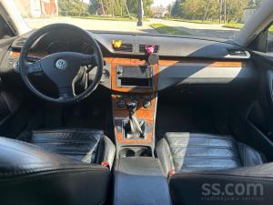 Brown Volkswagen Passat B6 2006 in Rezekne, with an engine capacity of 2.00 L and mileage of 433 thousand km for 1200 €, photo 11 on AUTOMOTO.COM.LV