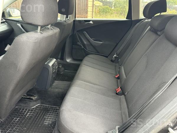 Volkswagen Passat B6 2006 RÄzekne vietnÄ BrÅ«ns Volkswagen Passat B6 2006 RÄzekne, ar dzinÄja tilpumu 1.90 L un nobraukumu 340 tÅ«kst. km par 1950 ā¬, foto 10 vietnÄ AUTOMOTO.COM.LV