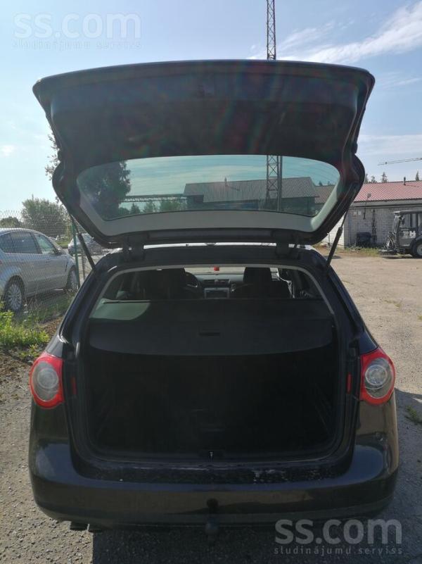 Brown Volkswagen Passat B6 2007 in Bauska, with an engine capacity of 2.00 L and mileage of 312 thousand km for 2500 €, photo 9 on AUTOMOTO.COM.LV