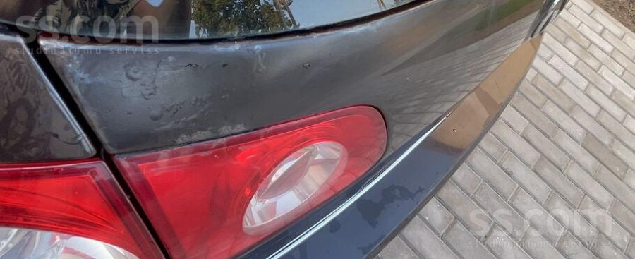 Brūns Volkswagen Passat B6 2007 Daugavpils, ar dzinēja tilpumu 1.90 L un nobraukumu 390 tūkst. km par 890 €, foto 6 vietnē AUTOMOTO.COM.LV