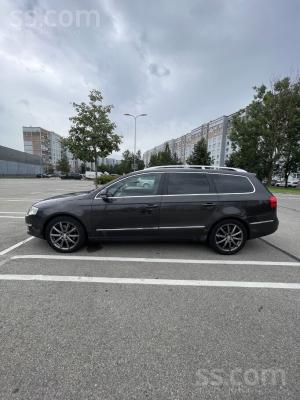 Brown Volkswagen Passat B6 2007 in Riga, with an engine capacity of 2.00 L and mileage of 338 thousand km for 1600 €, photo 3 on AUTOMOTO.COM.LV