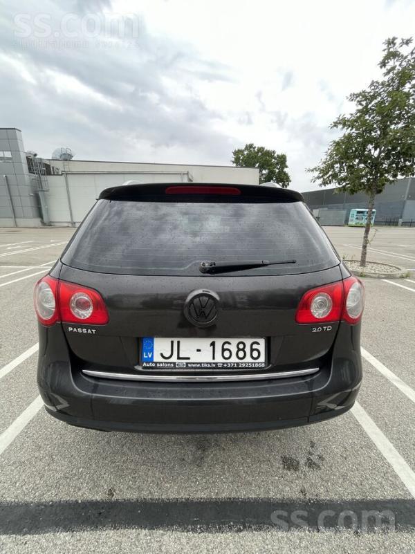 Brown Volkswagen Passat B6 2007 in Riga, with an engine capacity of 2.00 L and mileage of 338 thousand km for 1600 €, photo 4 on AUTOMOTO.COM.LV