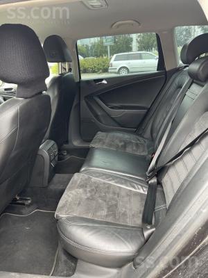 Brown Volkswagen Passat B6 2007 in Riga, with an engine capacity of 2.00 L and mileage of 338 thousand km for 1600 €, photo 10 on AUTOMOTO.COM.LV