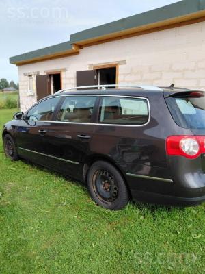 Brūns Volkswagen Passat B6 2007 Rīga, ar dzinēja tilpumu 2.00 L un nobraukumu 307 tūkst. km par 2000 €, foto 3 vietnē AUTOMOTO.COM.LV
