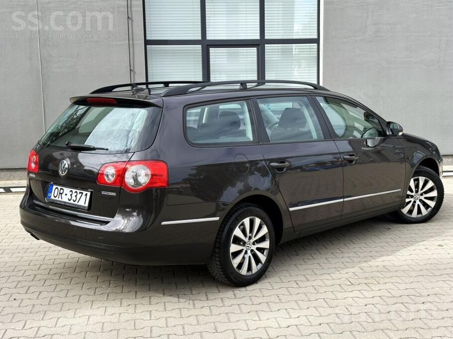 Brūns Volkswagen Passat B6 2008 Rīga, ar dzinēja tilpumu 1.90 L un nobraukumu 320 tūkst. km par 3500 €, foto 8 vietnē AUTOMOTO.COM.LV