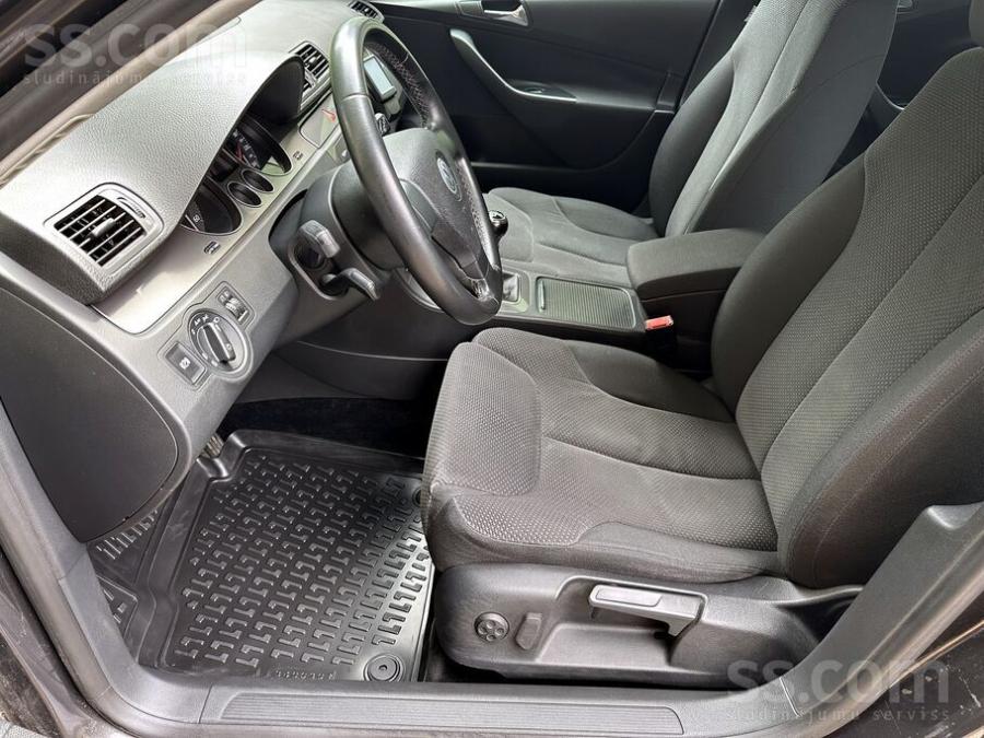 Brūns Volkswagen Passat B6 2008 Rīga, ar dzinēja tilpumu 1.90 L un nobraukumu 320 tūkst. km par 3500 €, foto 12 vietnē AUTOMOTO.COM.LV