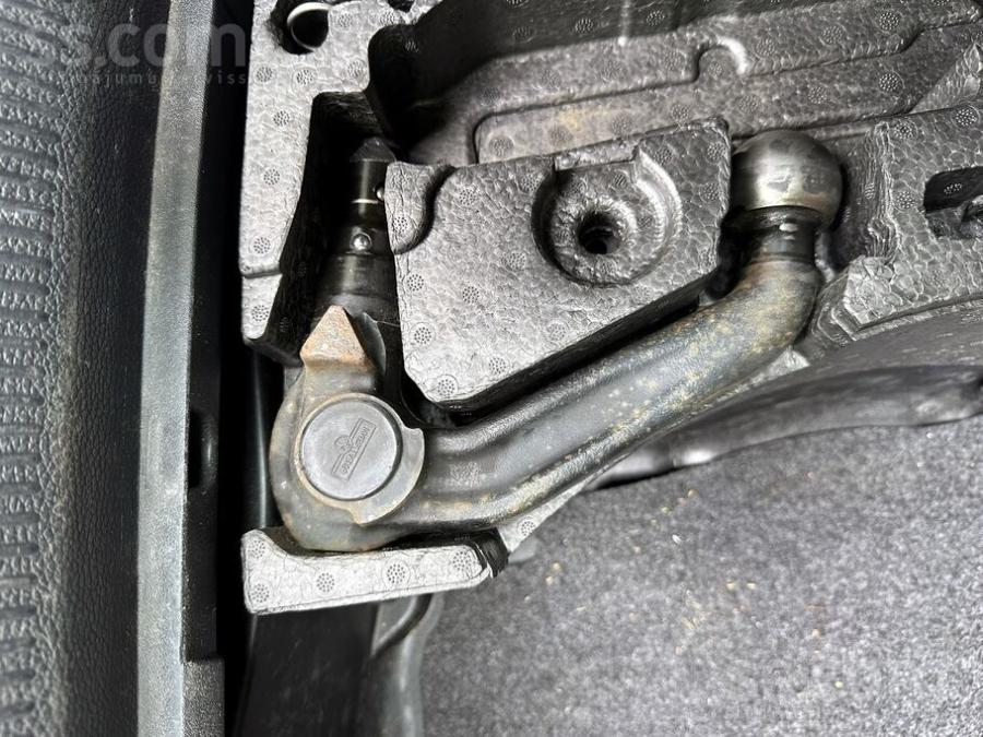 Brūns Volkswagen Passat B6 2008 Rīga, ar dzinēja tilpumu 1.90 L un nobraukumu 320 tūkst. km par 3500 €, foto 25 vietnē AUTOMOTO.COM.LV