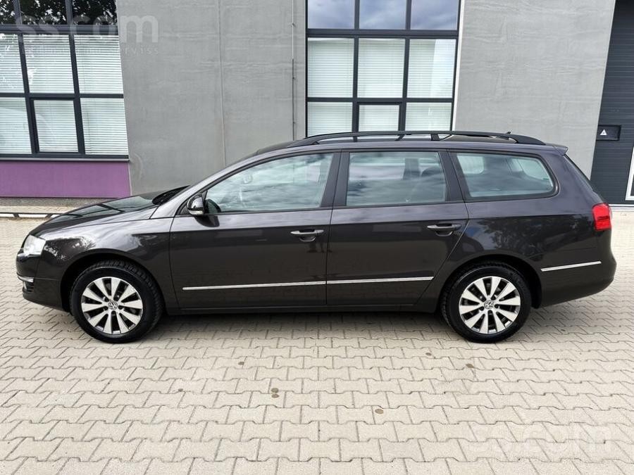 Brūns Volkswagen Passat B6 2008 Rīga, ar dzinēja tilpumu 1.90 L un nobraukumu 320 tūkst. km par 3500 €, foto 30 vietnē AUTOMOTO.COM.LV