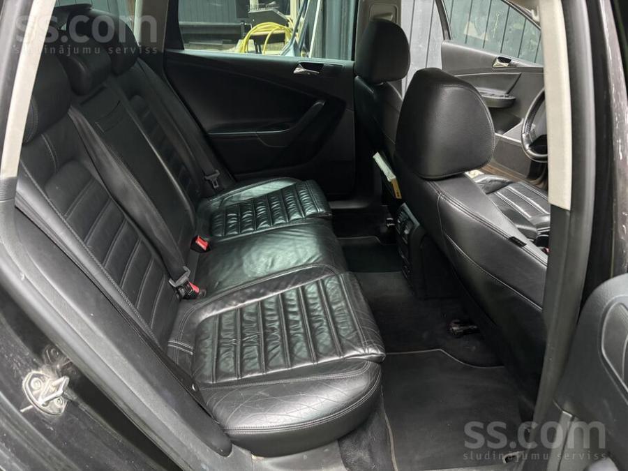 Brown Volkswagen Passat B6 2008 in Riga, with an engine capacity of 2.00 L and mileage of 366 thousand km for 1400 €, photo 13 on AUTOMOTO.COM.LV