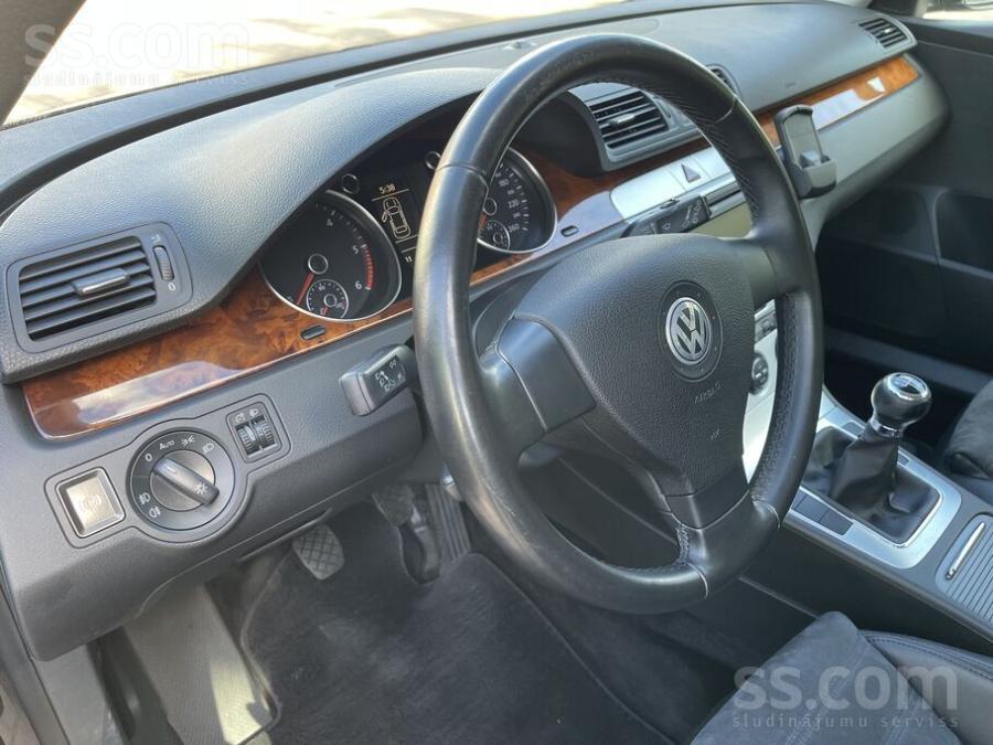 Brown Volkswagen Passat B6 2009 in Jurmala, with an engine capacity of 2.00 L and mileage of 0 thousand km for 2650 €, photo 19 on AUTOMOTO.COM.LV