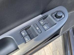 Brūns Volkswagen Passat B6 2009 Jūrmala, ar dzinēja tilpumu 2.00 L un nobraukumu 326 tūkst. km par 2650 €, foto 18 vietnē AUTOMOTO.COM.LV